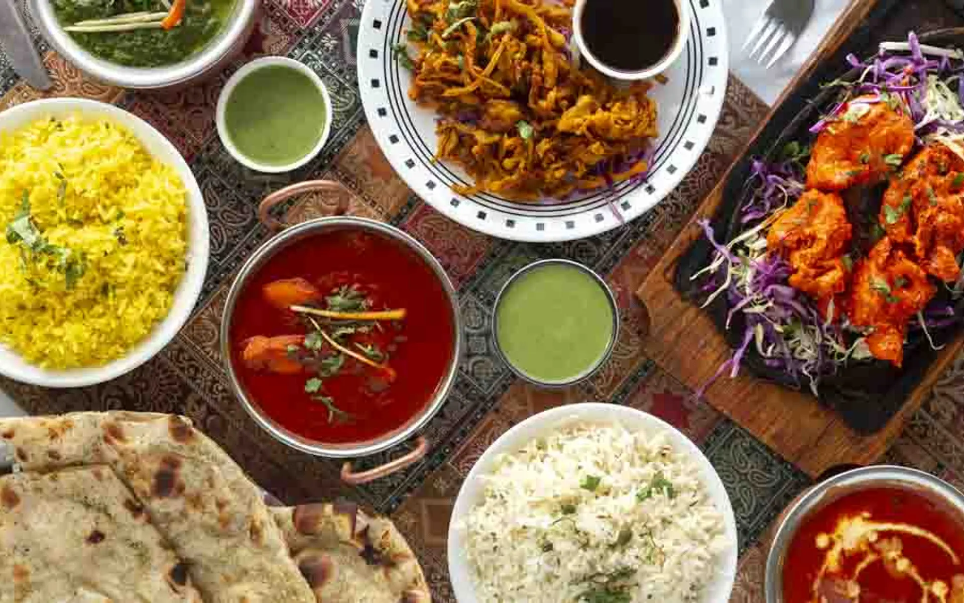 Get Curry House delivered to your door with Delivereasy
