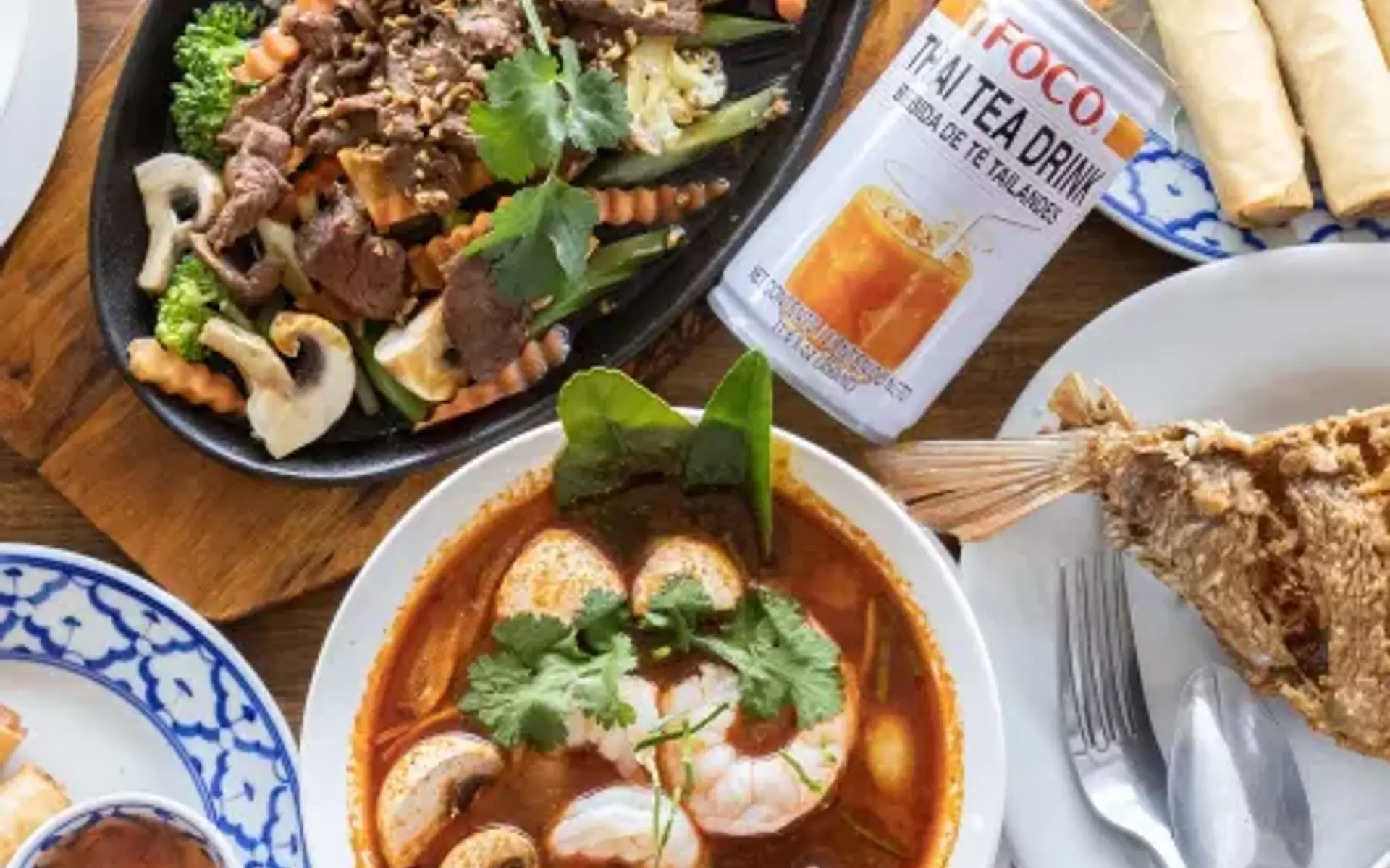 Get Dee Dee Thai delivered to your door with Delivereasy