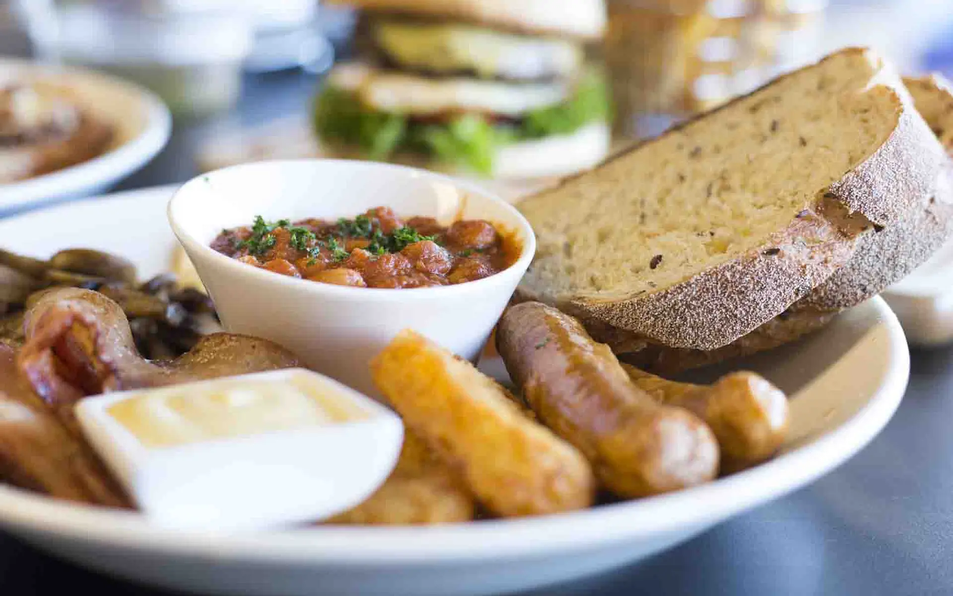 Get Orange Café & Fried Chicken delivered to your door with Delivereasy